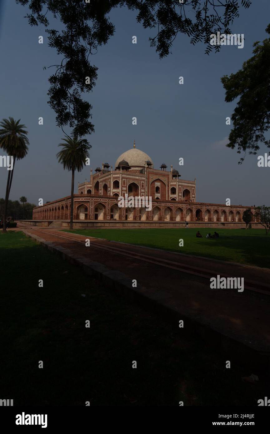 "Maqbara-e-Humayun" a masterpiece of Mughal architecture and a garden ...