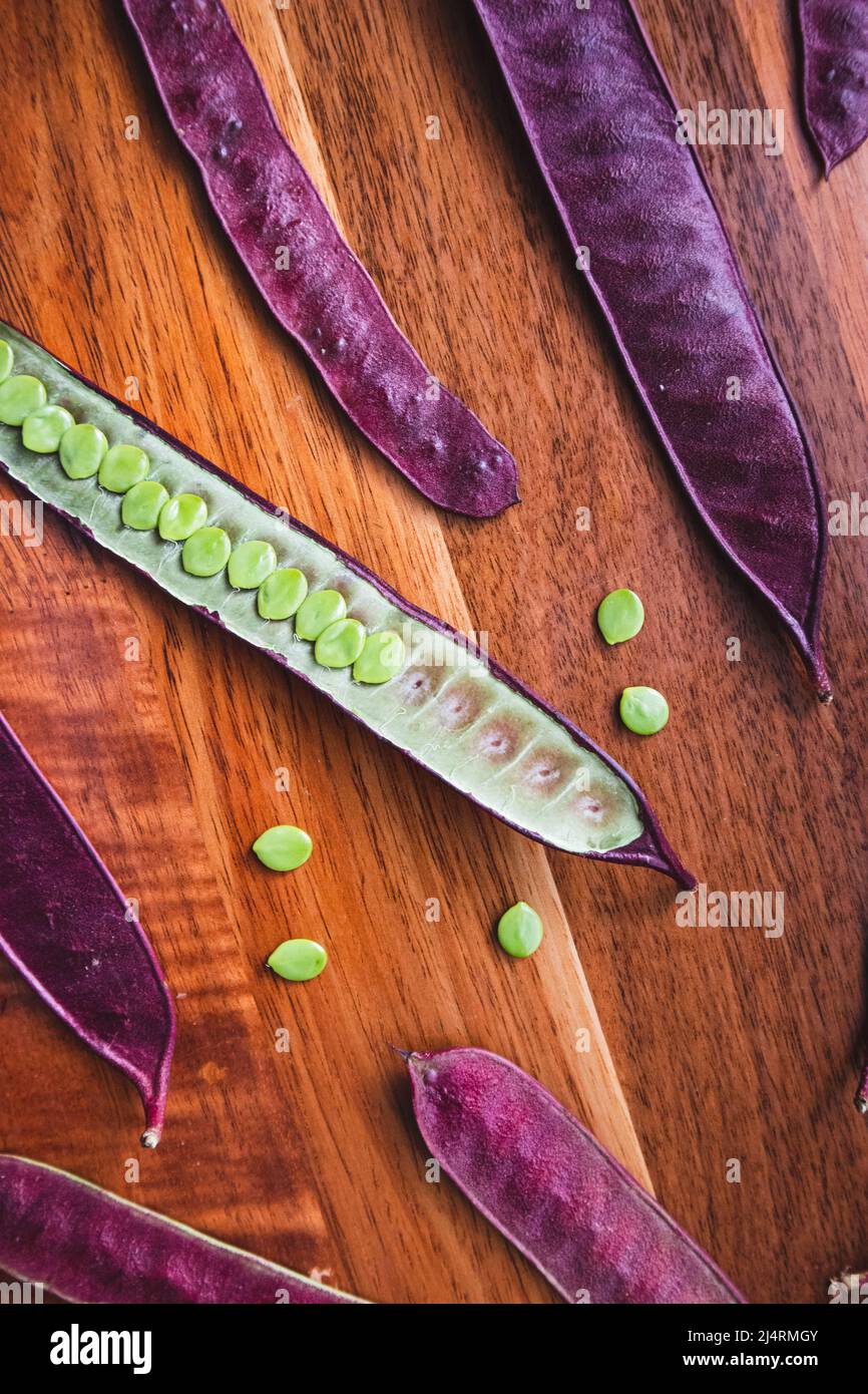 Guaje seeds hi-res stock photography and images - Alamy