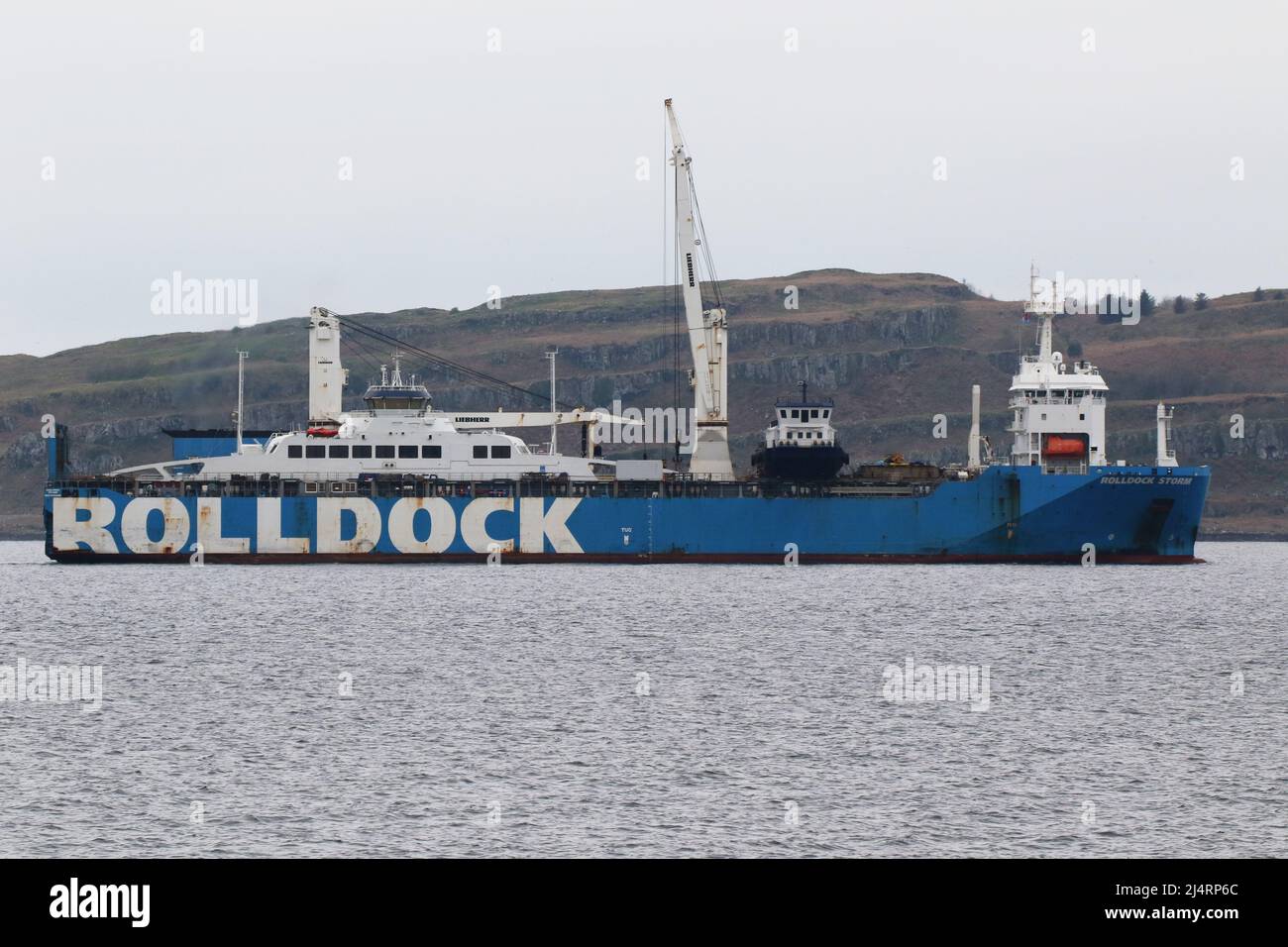 RollDock Storm, a ST-class semi-submersible heavy lift transport vessel ...