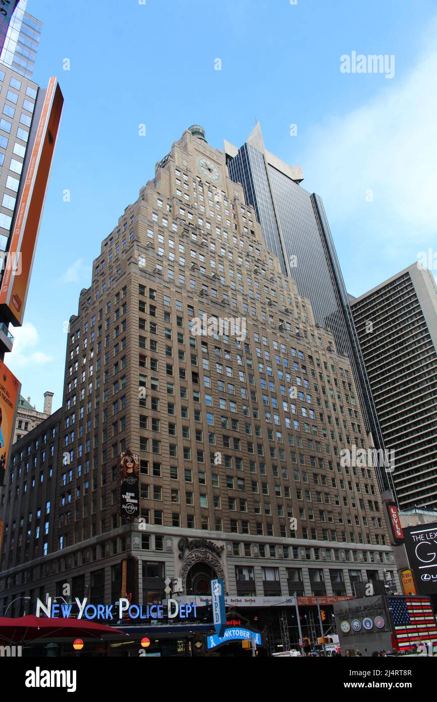 1501 Broadway, also known as the Paramount Building, Manhattan in New ...