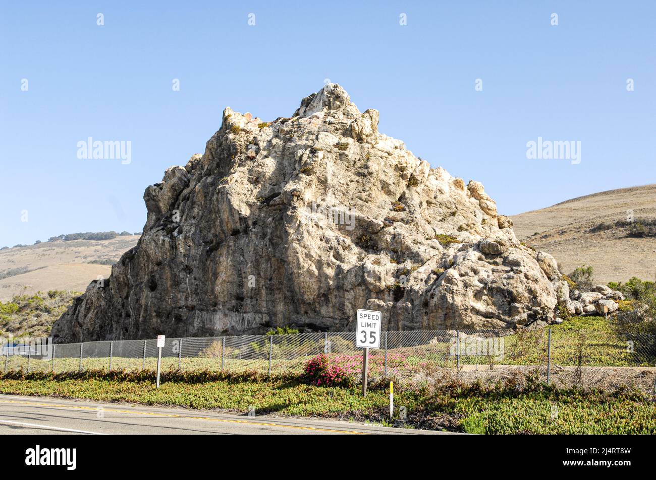 Rock along highway 101, California Stock Photo - Alamy