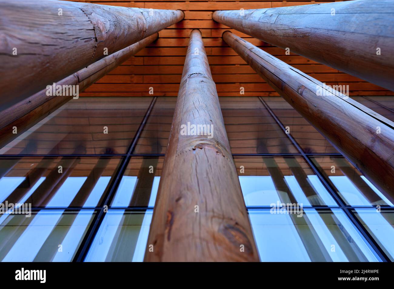 Timber cladding detail hi-res stock photography and images - Alamy