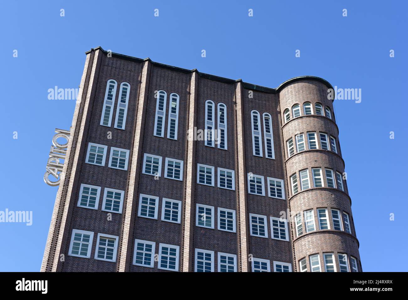 Capitol-Skyscraper (1926 - 1931) - Typical architecture of northern ...