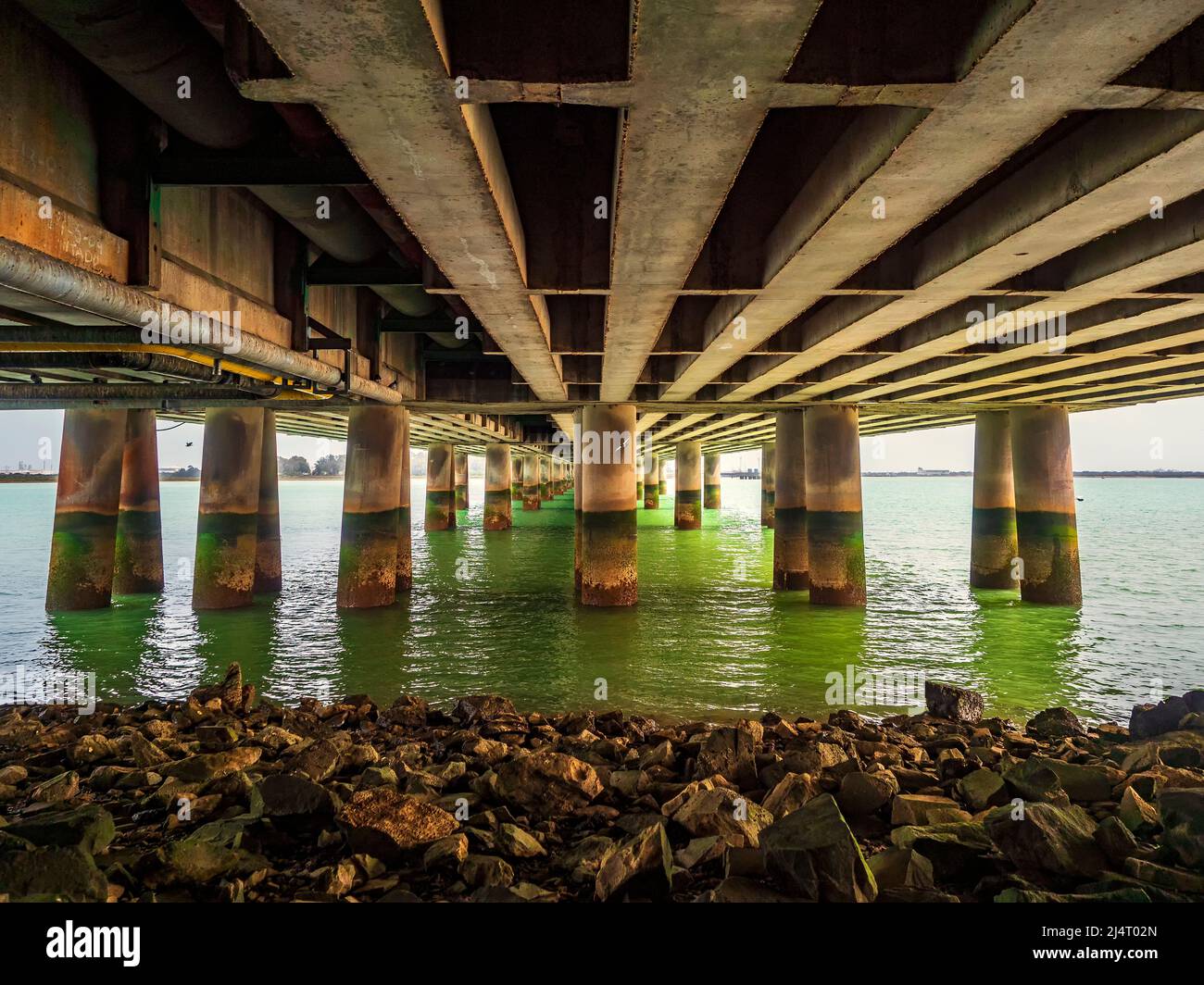 Bridge support column hi-res stock photography and images - Alamy