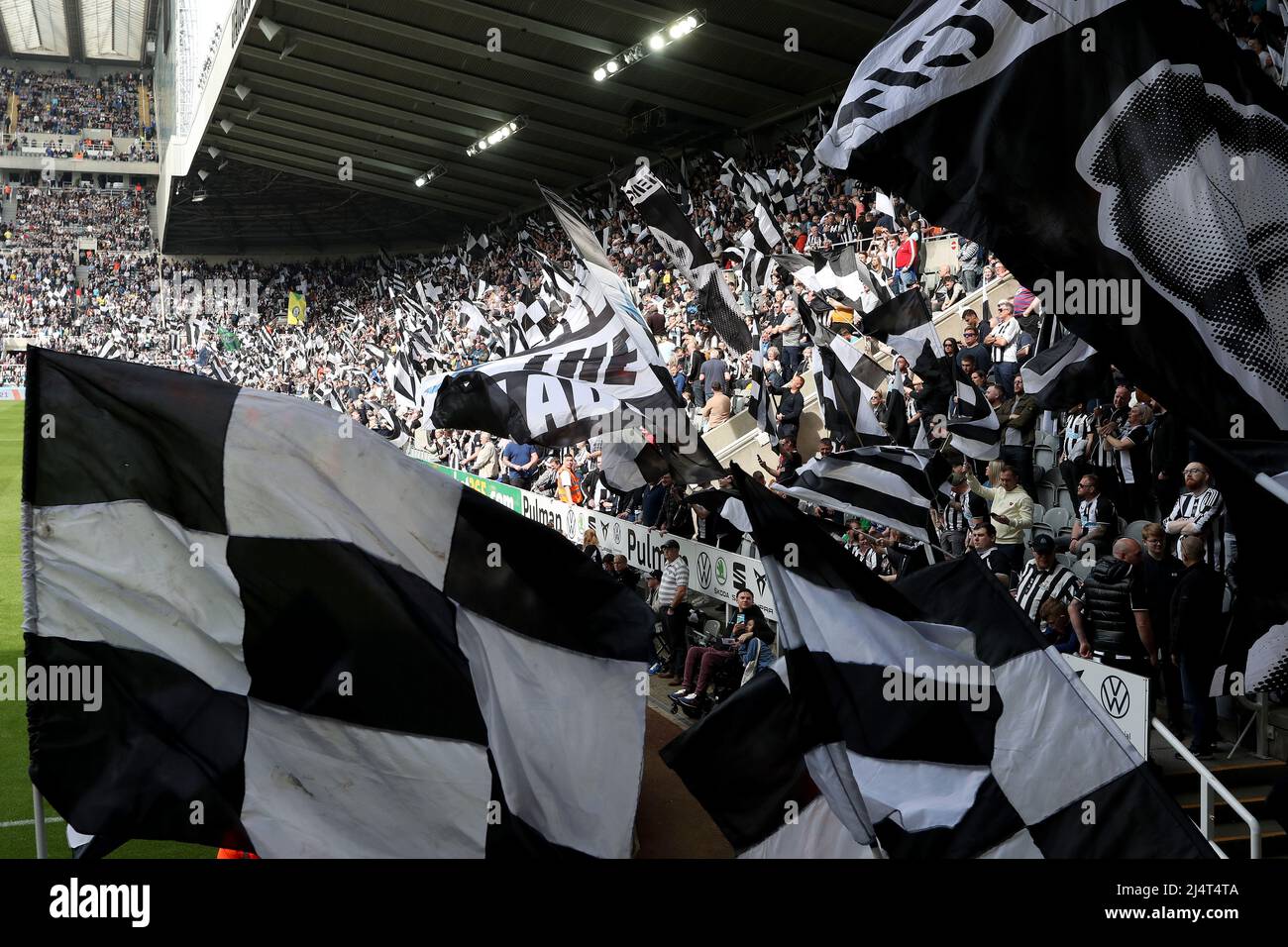 Wor flags hi-res stock photography and images - Alamy