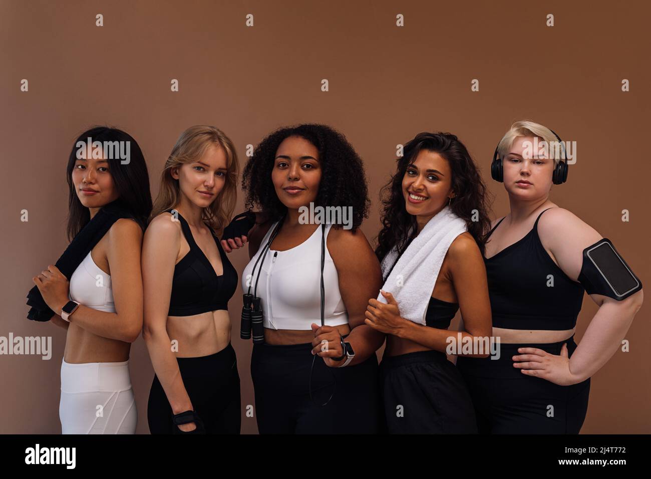 Group of five different people hi-res stock photography and images - Alamy