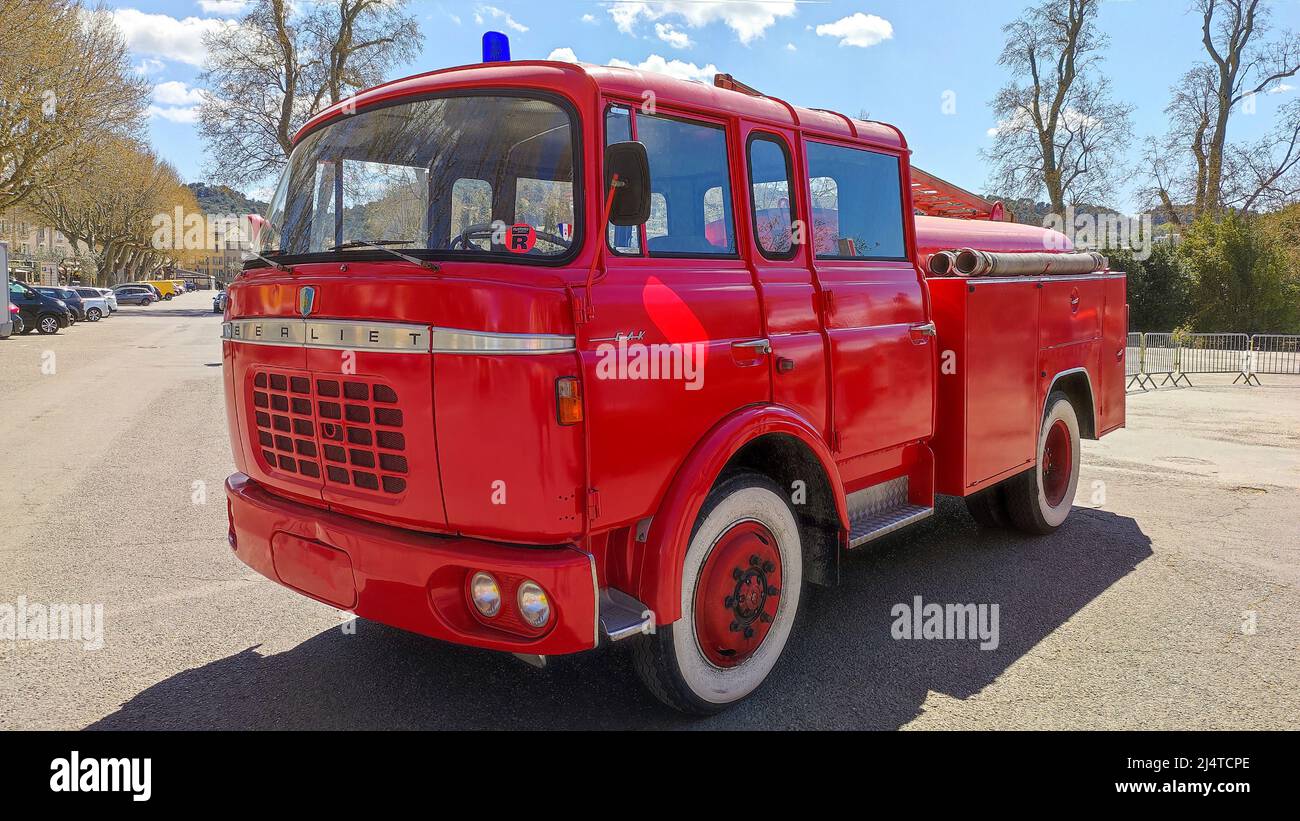 old french fire engine fire truck Stock Photo - Alamy