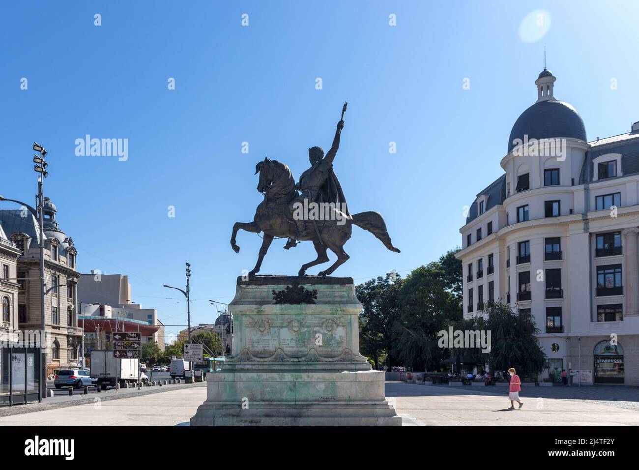 BUCHAREST, ROMANIA - AUGUST 17, 2021: University Square at downtown ...