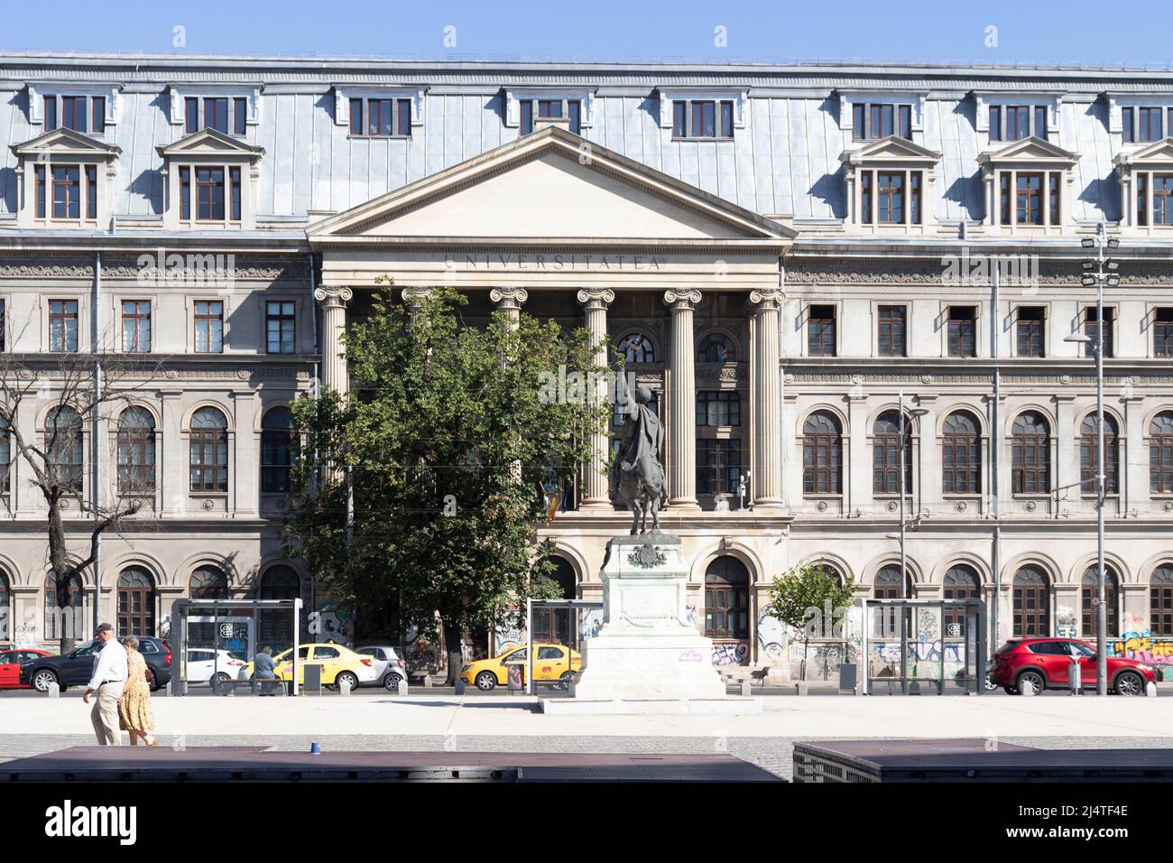 BUCHAREST, ROMANIA - AUGUST 17, 2021: University Square at downtown ...