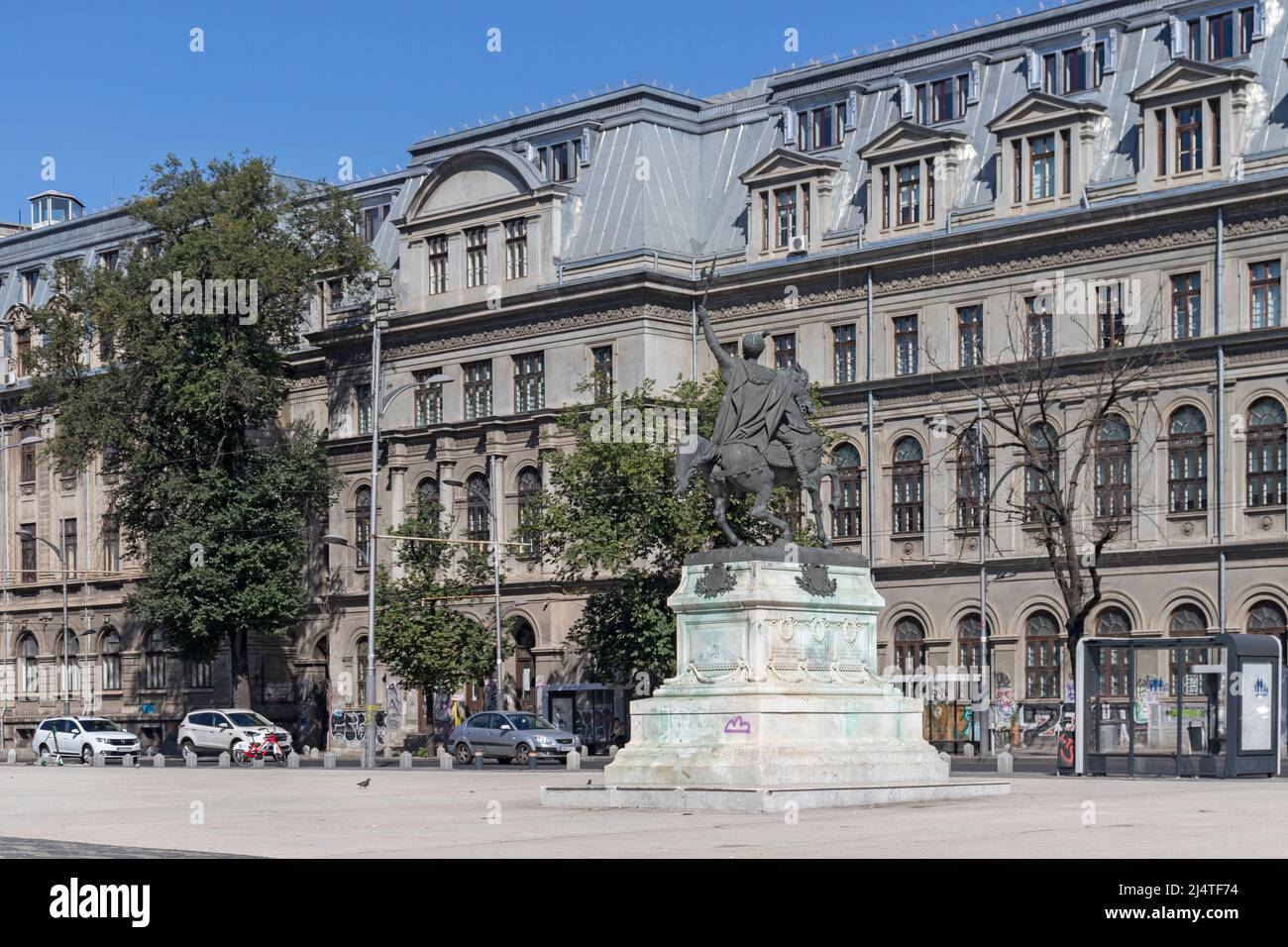 BUCHAREST, ROMANIA - AUGUST 17, 2021: University Square at downtown ...