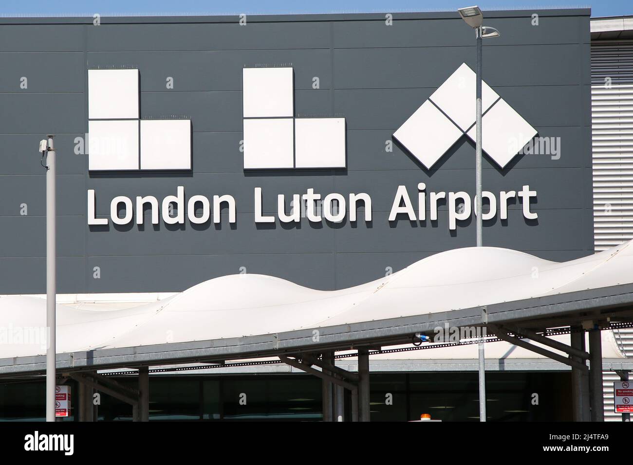 Luton sign logo hi-res stock photography and images - Alamy