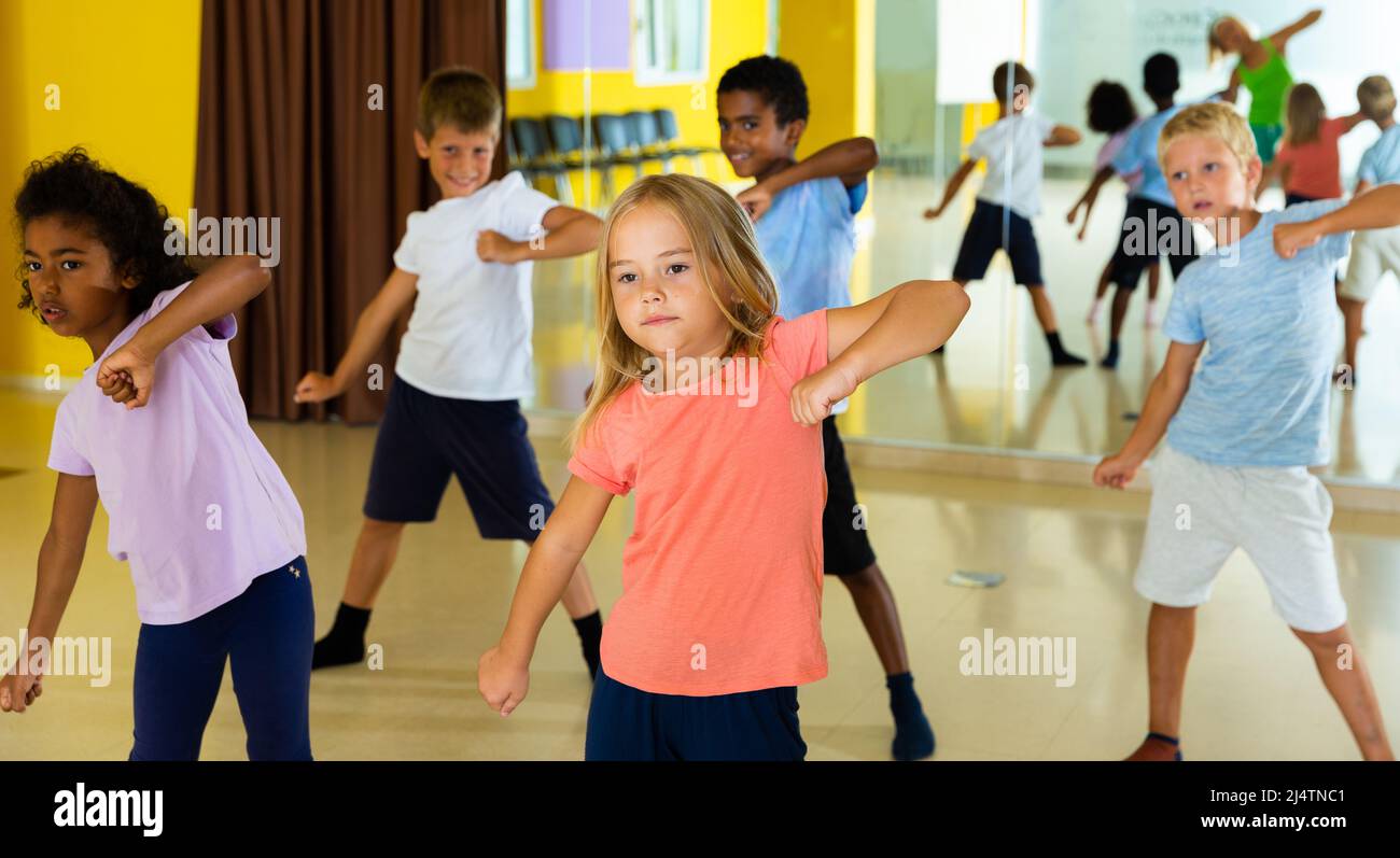 Gymnastics lesson in elementary school Stock Photo - Alamy
