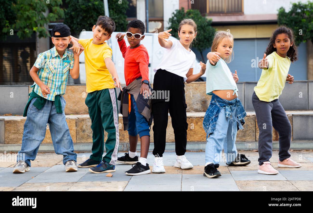 Tweens dancing hip-hop on summer street Stock Photo - Alamy