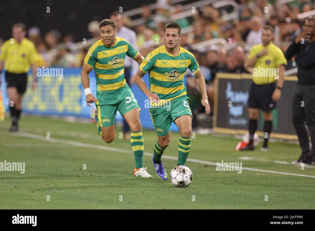 St. Petersburg, FL: Tampa Bay Rowdies forward Jake Areman (8) carries ...