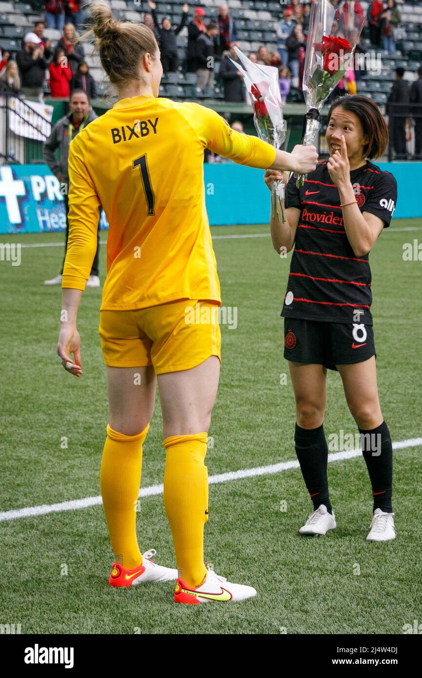 Portland, USA. 17th Apr, 2022. Portland Goalkeeper Bella Bixby presents ...