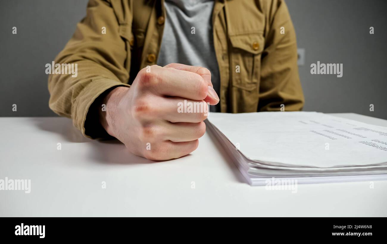 Irritated employee hi-res stock photography and images - Alamy