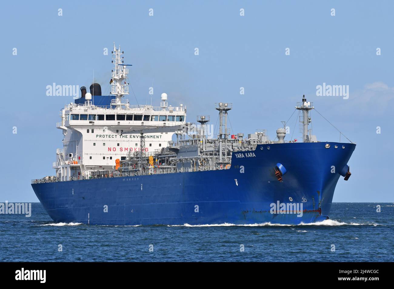LPG Carrier YARA KARA Stock Photo - Alamy