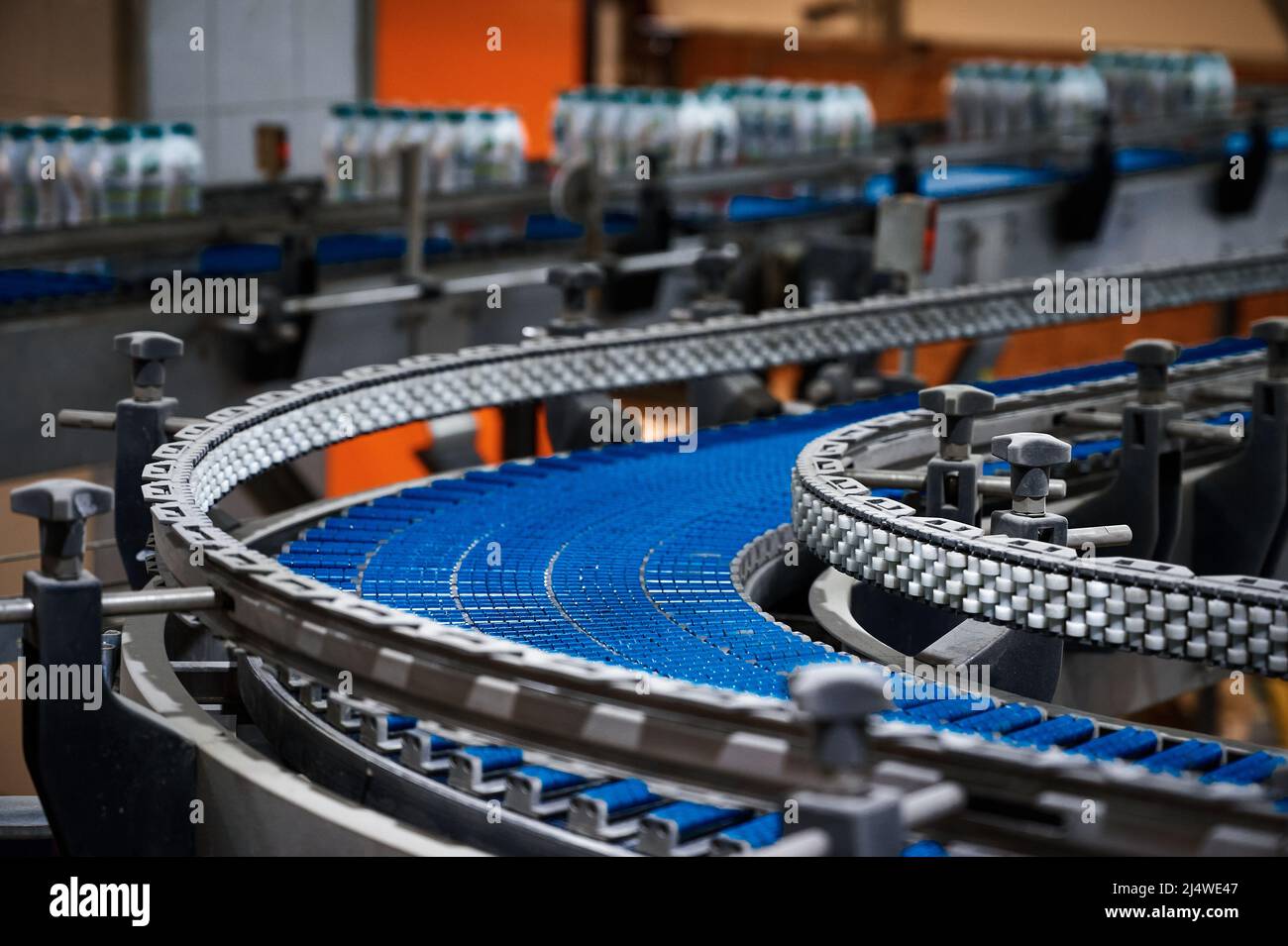 Empty conveyor belt production line hi-res stock photography and images - Alamy