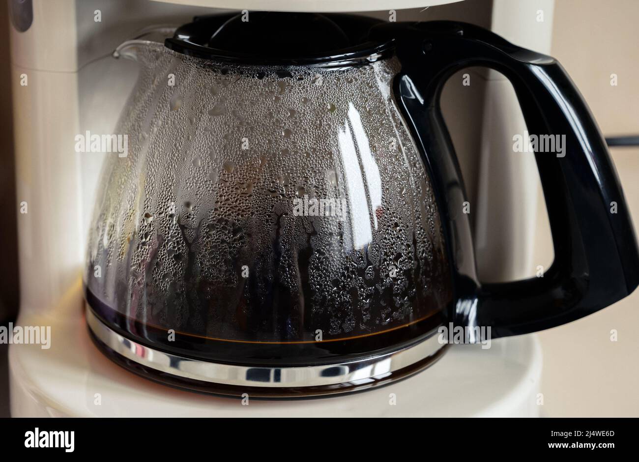 Fresh espresso coffee drops hi-res stock photography and images - Alamy