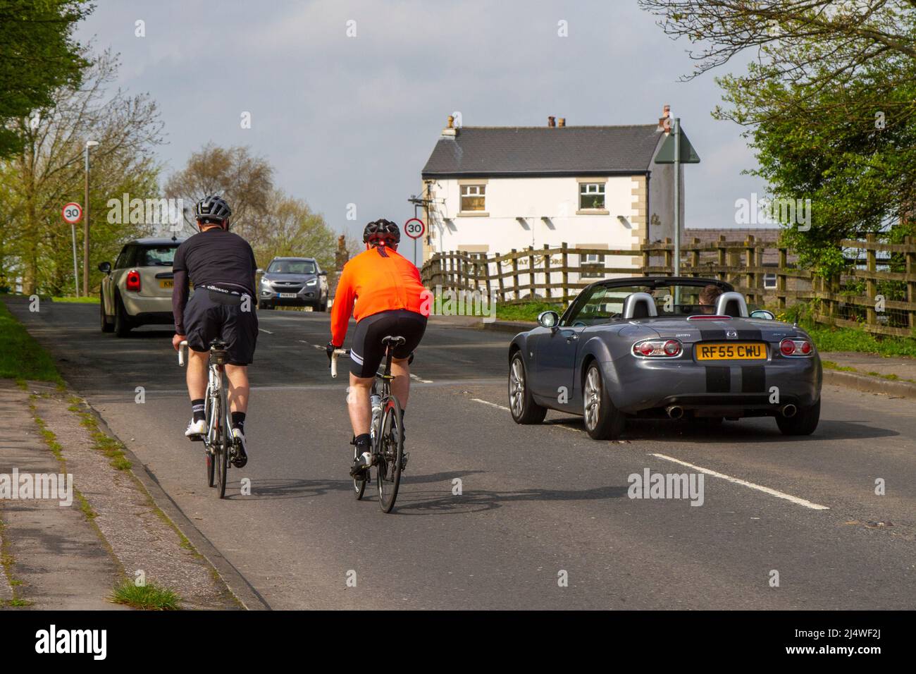1 5 metres when overtaking hi-res stock photography and images - Alamy