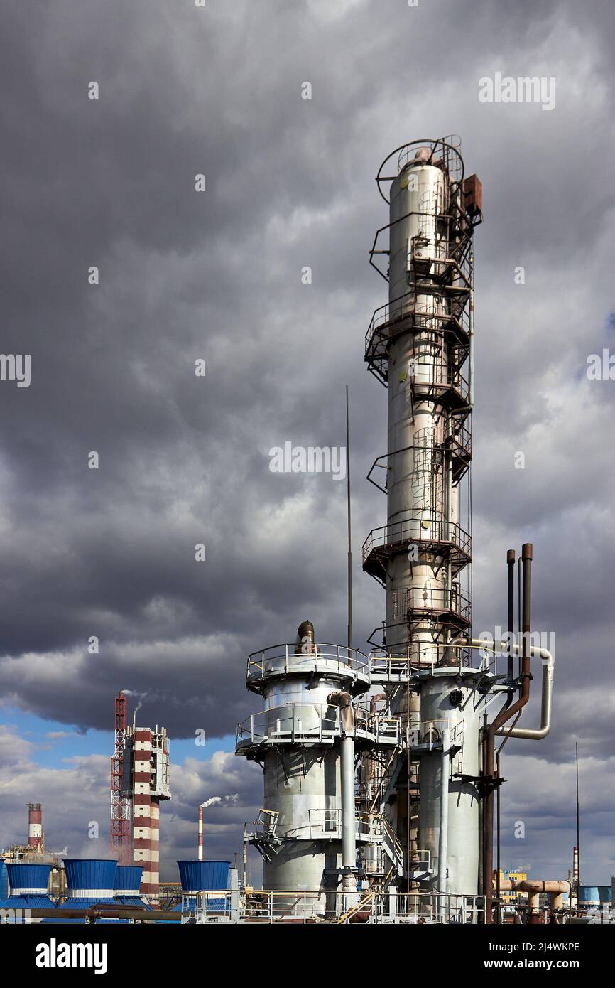 Old methanol distillation rectification refinery column towers and ...