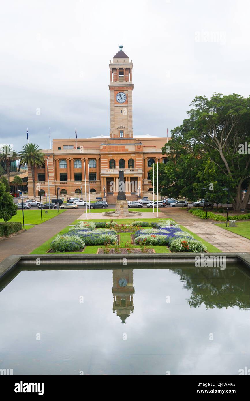 Newcastle city hall hi-res stock photography and images - Alamy