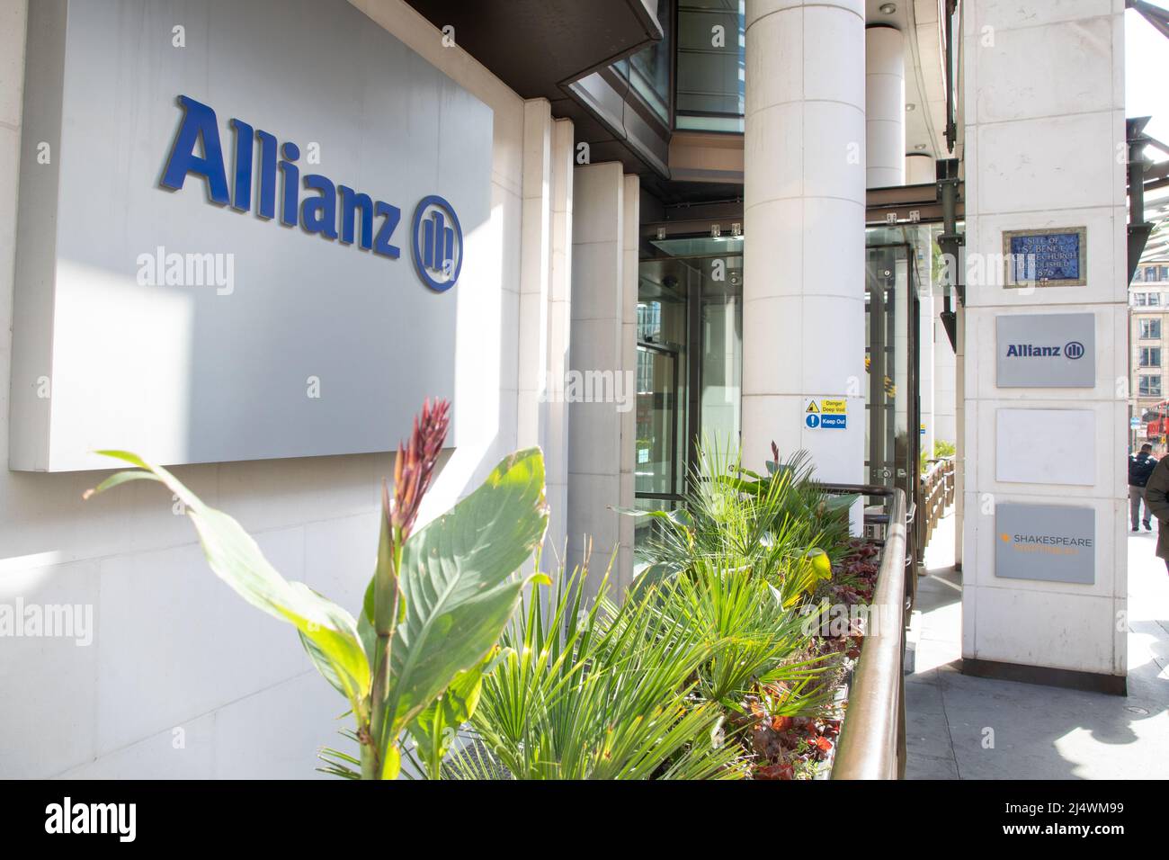 Allianz Insurance London office exterior showing signage, Gracechurch ...