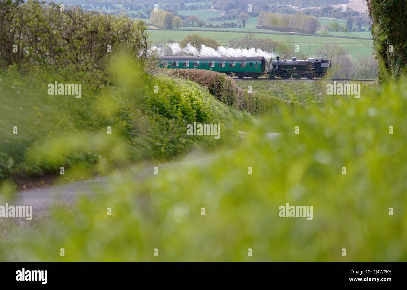 British Railways Ivatt Class 2MT Tank Engine number 41312 makes it's ...