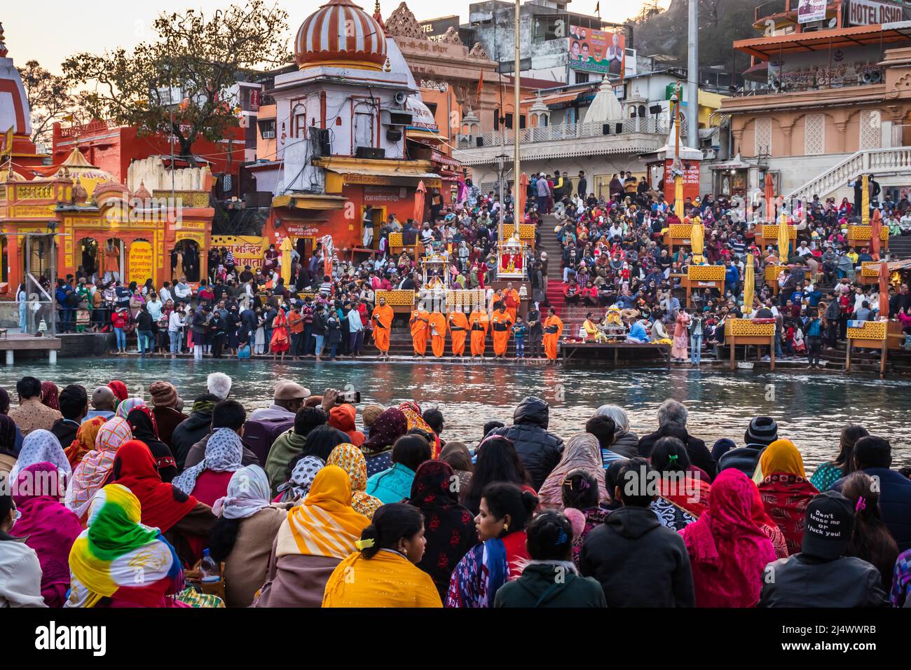 People at har ki pauri ghat on river ganges hi-res stock photography ...