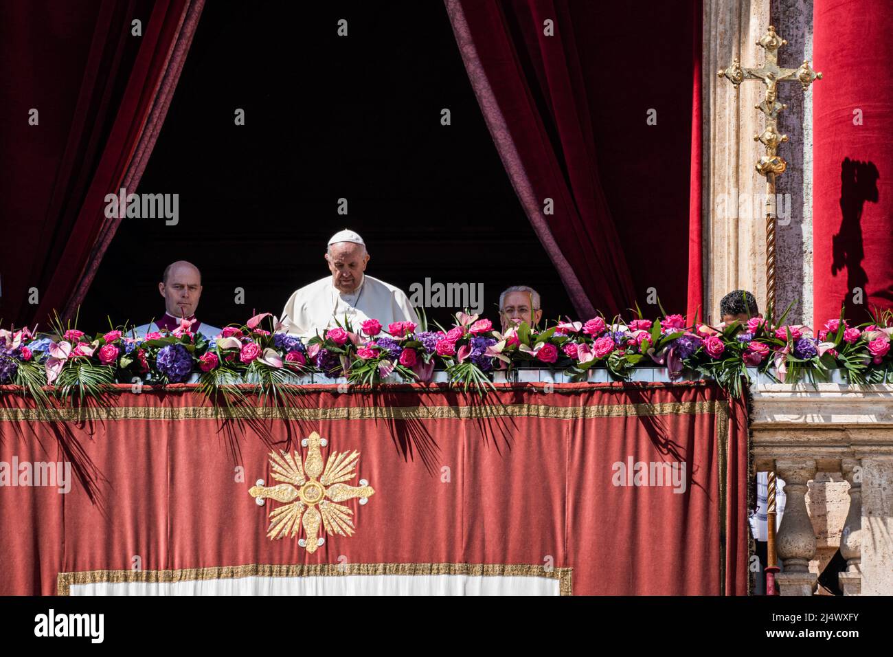 Pope Francis arrives on the central balcony of St. Peter's Basilica in ...