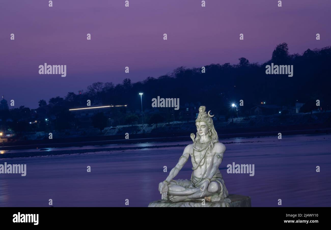 Parmarth temple hi-res stock photography and images - Alamy