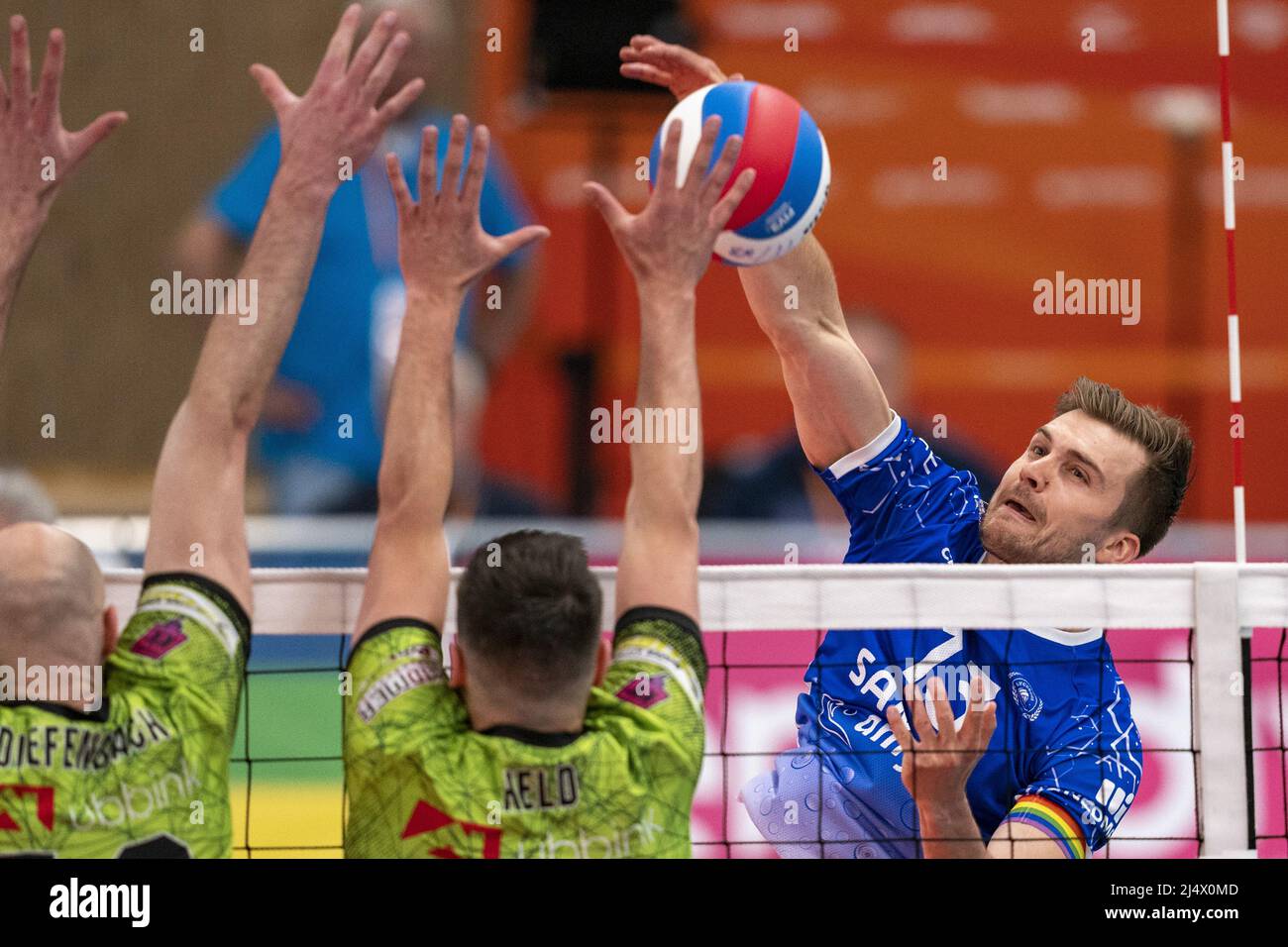 EDE - Volleyball player Bjarne Huus of Amysoft Lycurgus in action ...