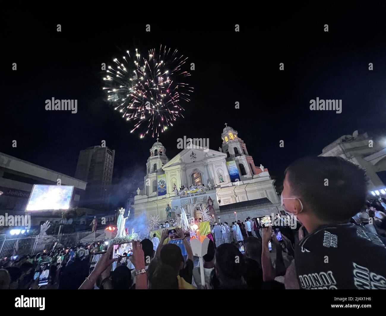 Manila, Philippines. 16th Apr, 2022. (4/16/2022) Hundreds of Catholic ...
