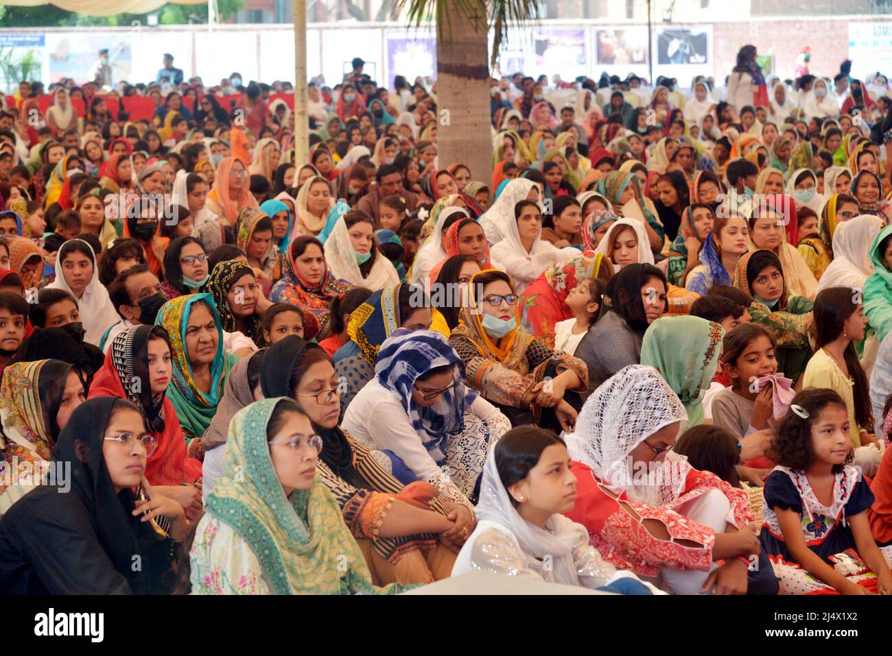 (4/15/2022) Pakistani Christian devotees take part in a prayer mass at ...