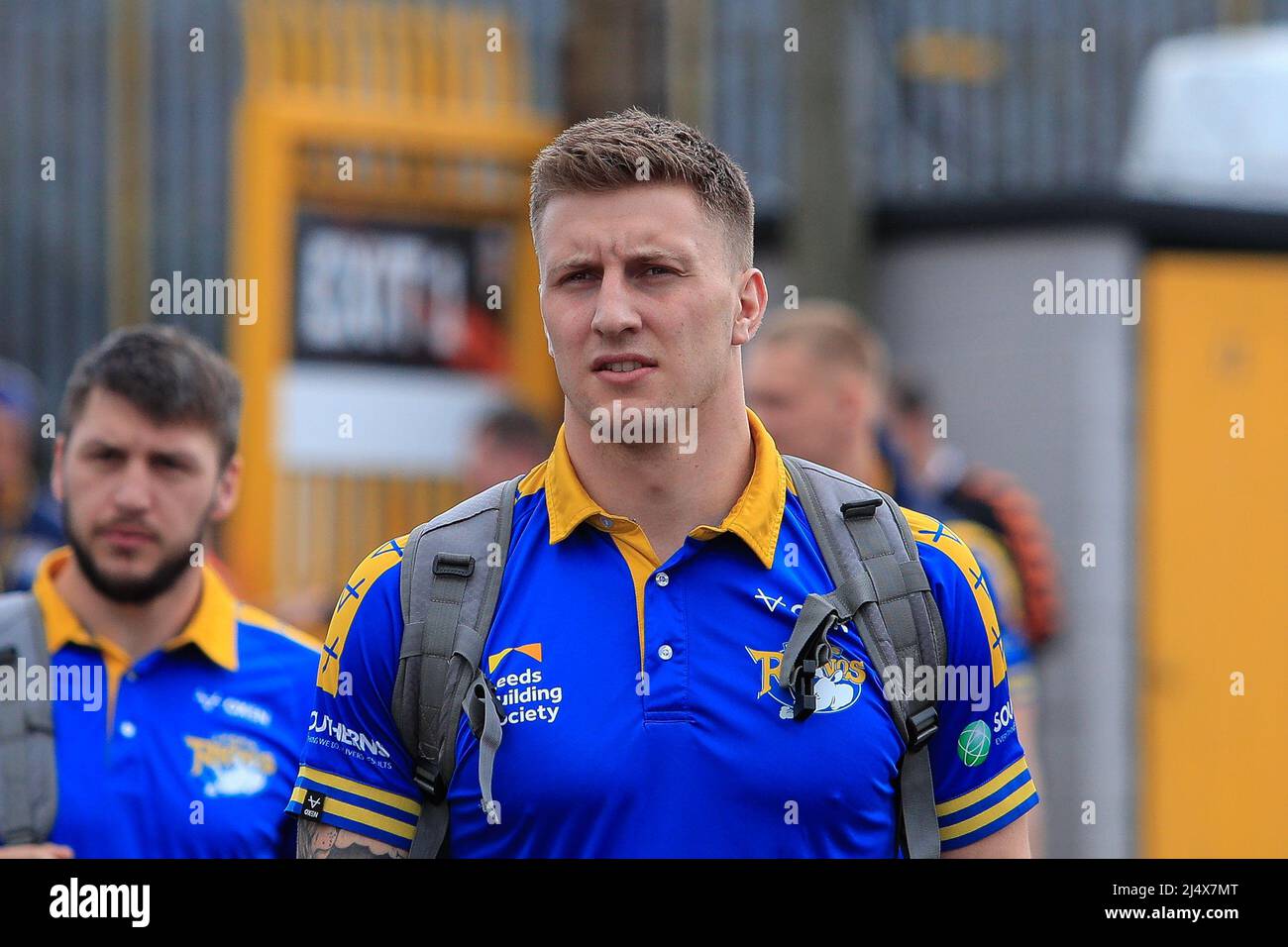 Alex Mellor (15) of Leeds Rhinos arrives at The Mend-A-Hose Jungle ...