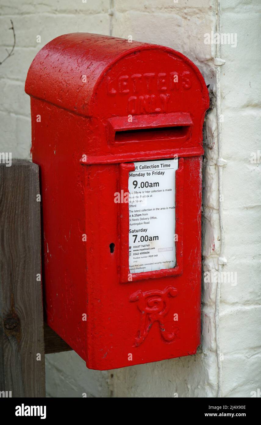 Small letter hi-res stock photography and images - Alamy