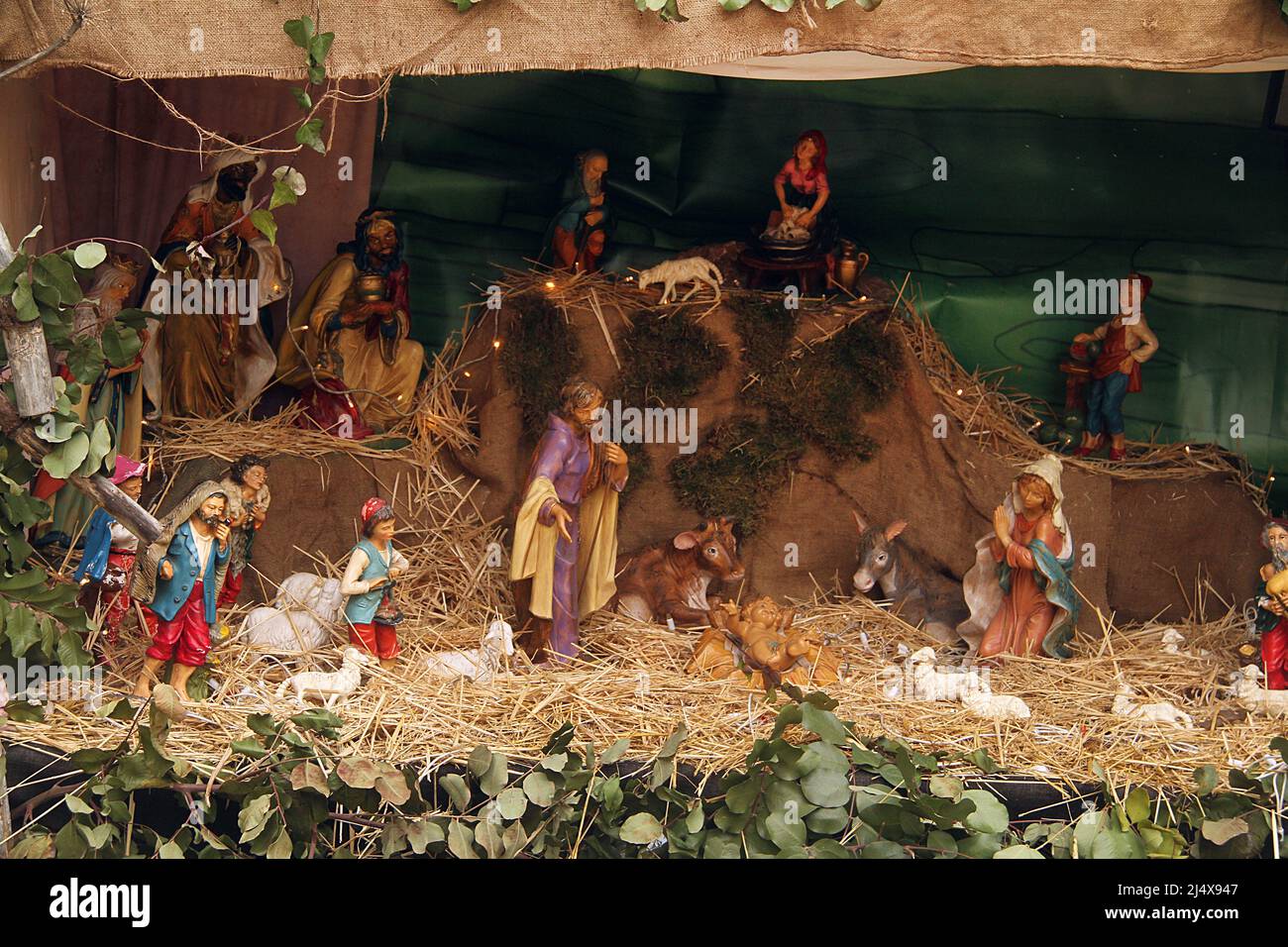A Christmas Nativity scene in Italy Stock Photo - Alamy