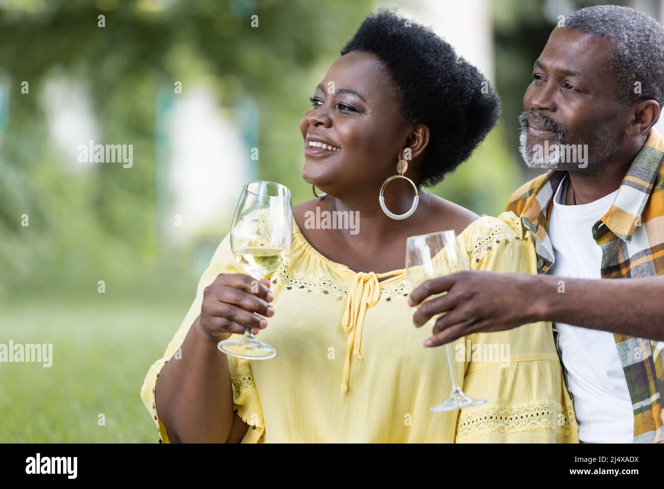 African american couple senior wine hi-res stock photography and images ...