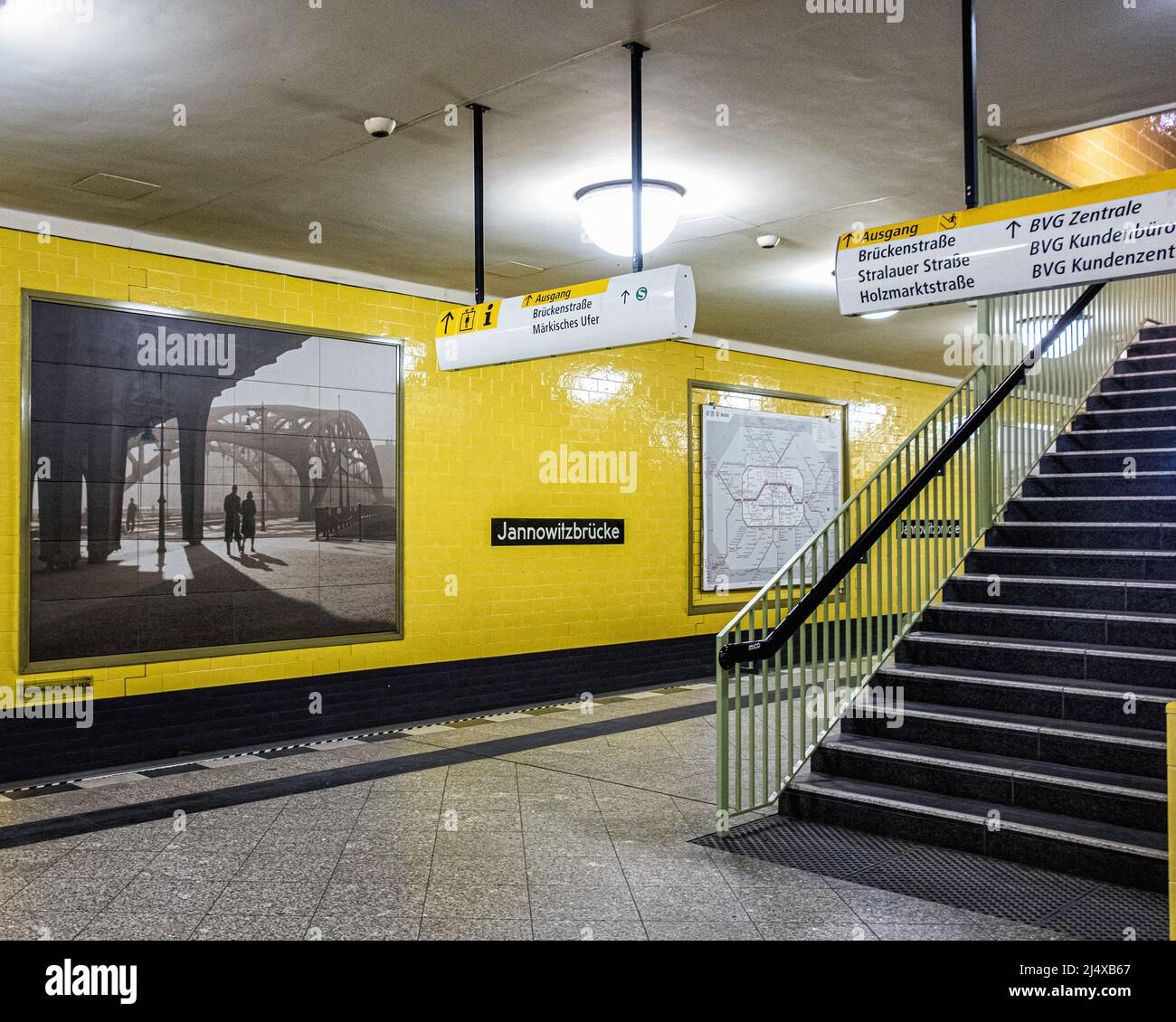 U8 line u 8 line hi-res stock photography and images - Alamy