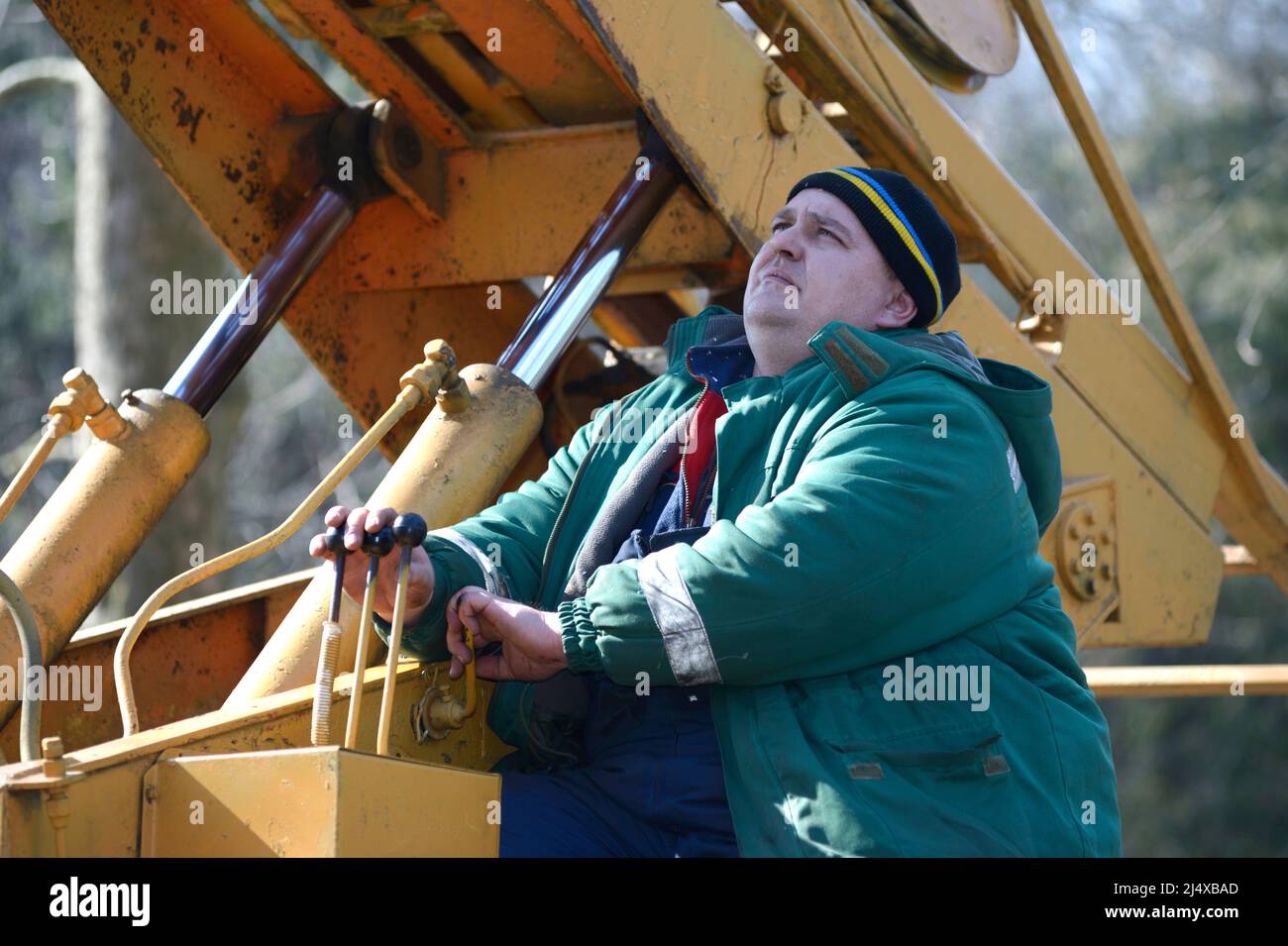 Lift operator hi-res stock photography and images - Alamy