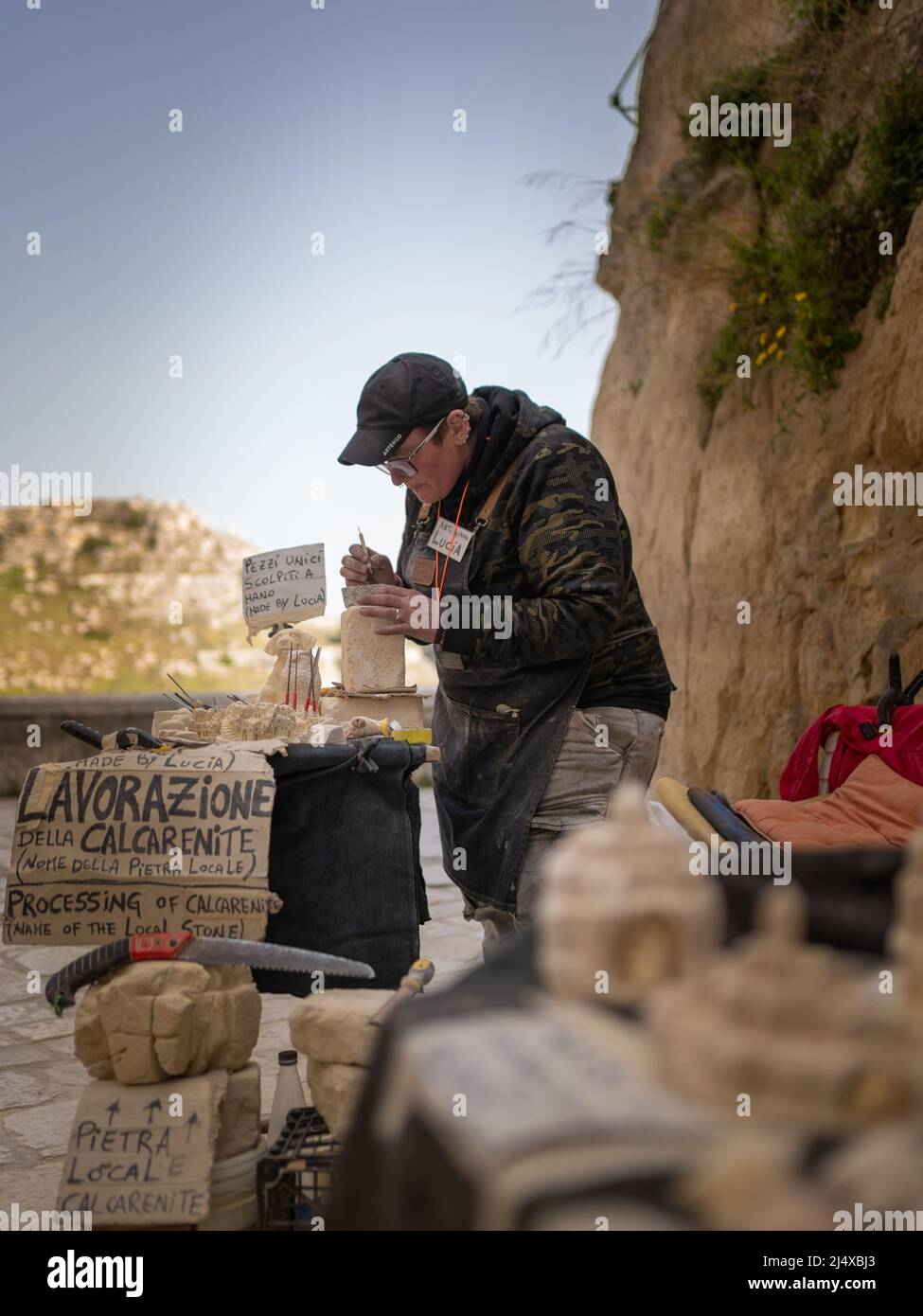 Woman carving hi-res stock photography and images - Alamy