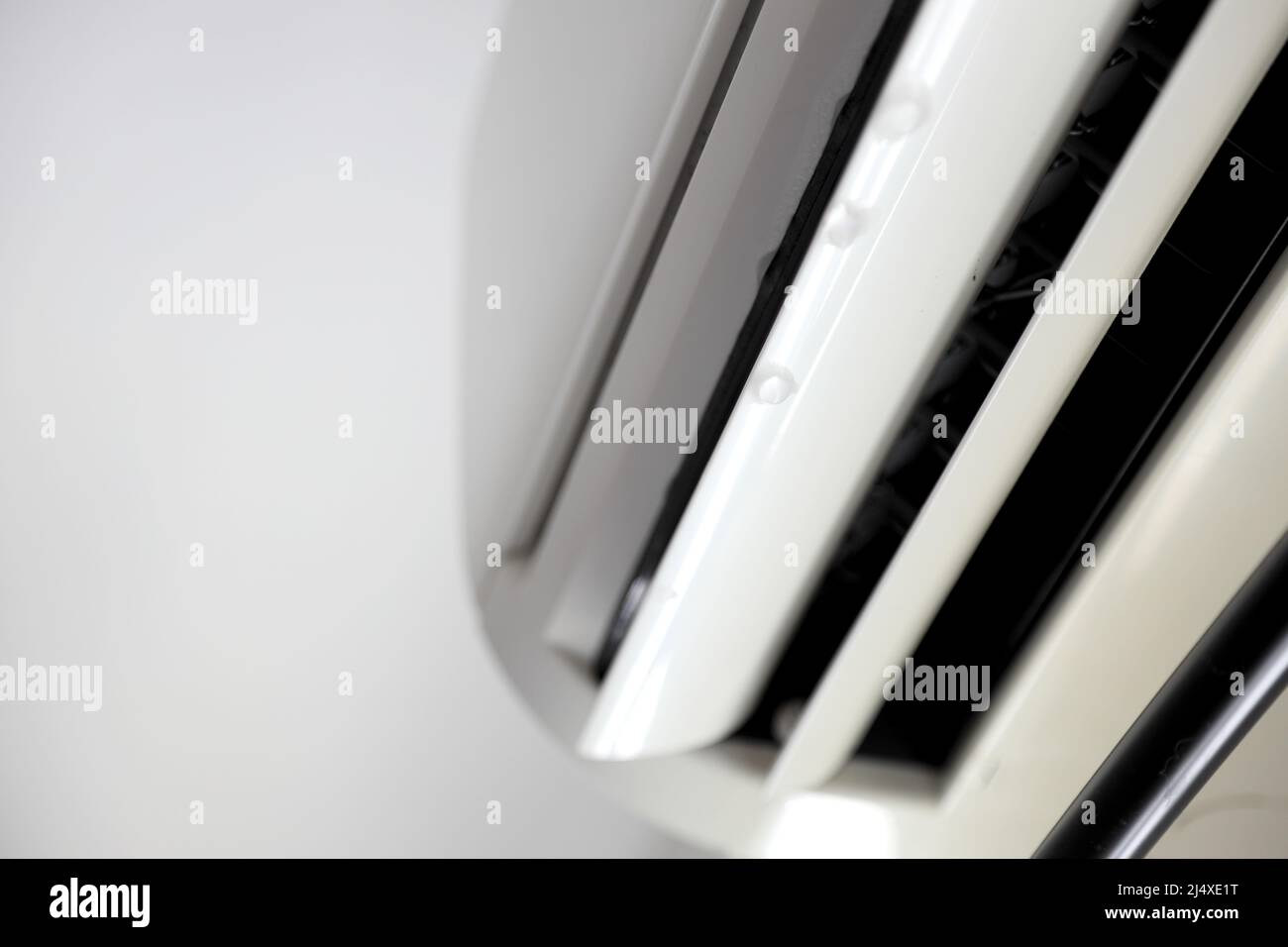 Liquid from an air conditioner hi-res stock photography and images - Alamy