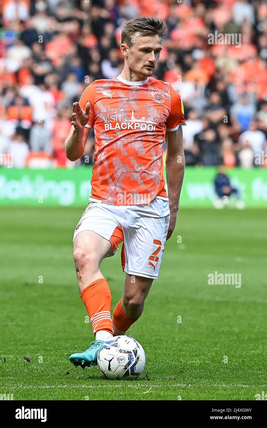 Callum Connolly #2 of Blackpool passes the ball Stock Photo - Alamy