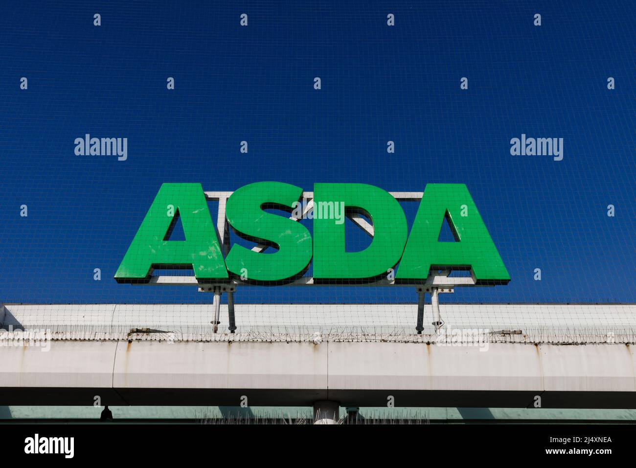 Asda green sign hi-res stock photography and images - Alamy