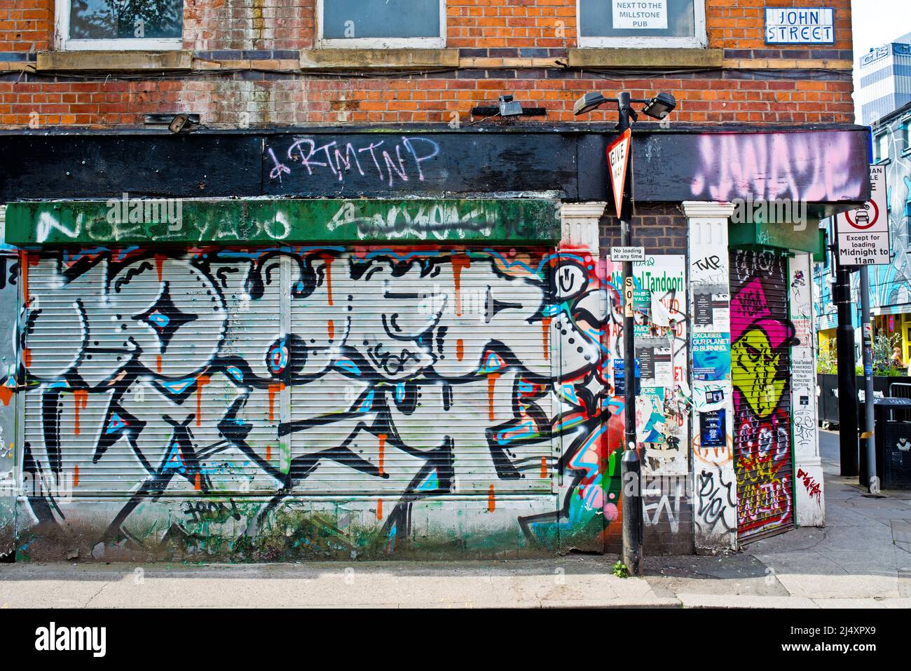 City graffiti england hi-res stock photography and images - Alamy