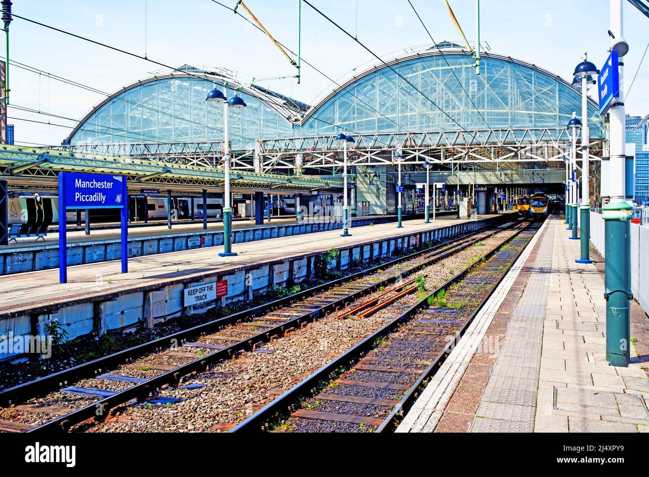 Manchester Piccadilly Railway Station, Manchester, England Stock Photo ...