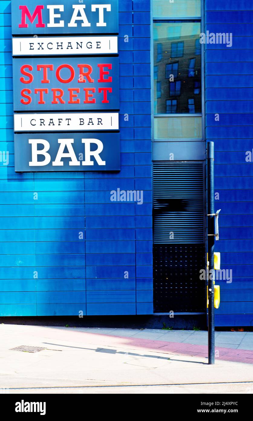 Piccadilly bar hi-res stock photography and images - Alamy