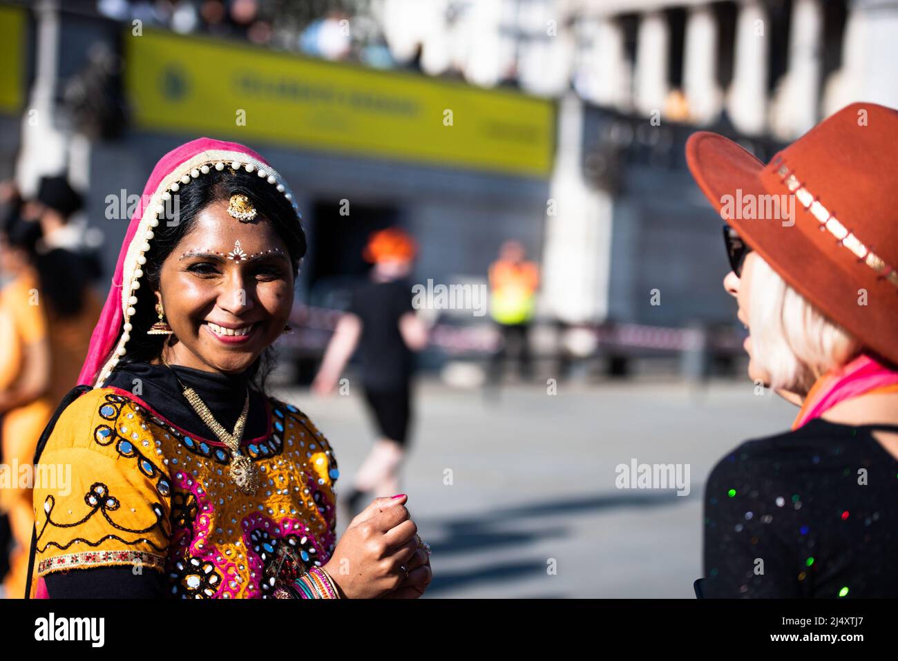 Sikh woman gatka hi-res stock photography and images - Alamy