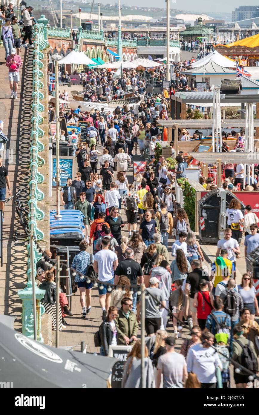 Brighton, April 15th 2022: A beautiful hot sunny afternoon brought the ...