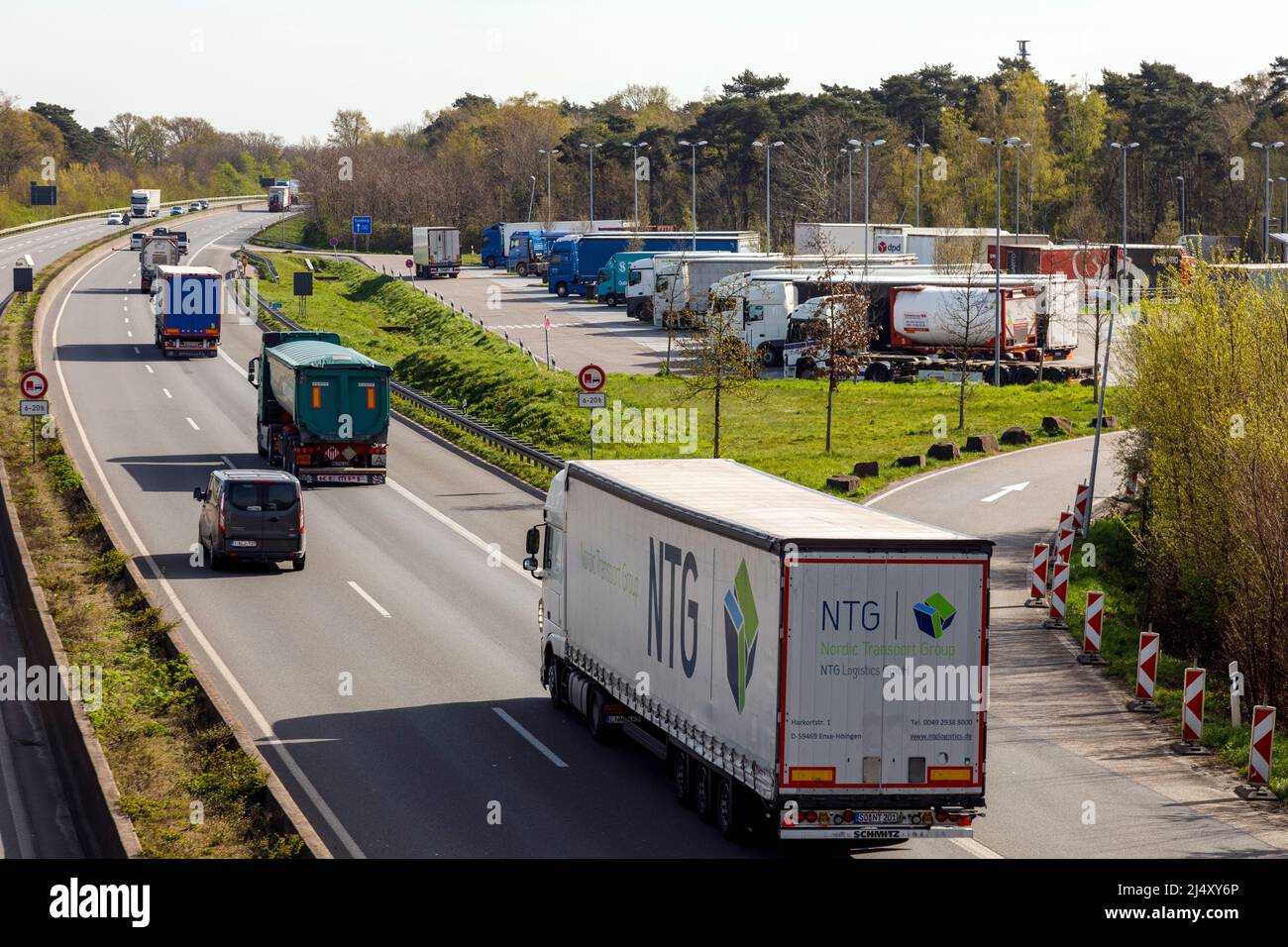 Industry logistics motorway highway hi-res stock photography and images ...